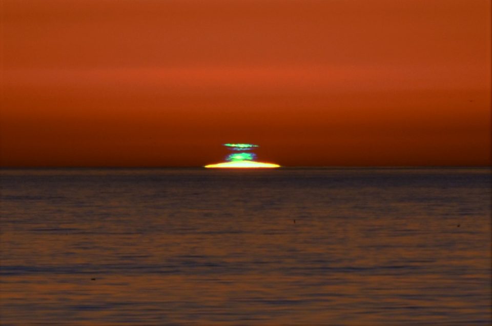 A double Green Flash, as photographed by Michael Reinhart. – Mendonoma ...